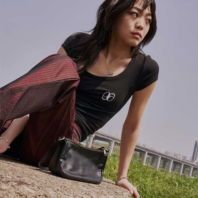 애즈온 ROUND DEEP U NECK TEE / BLACK - 위시버킷