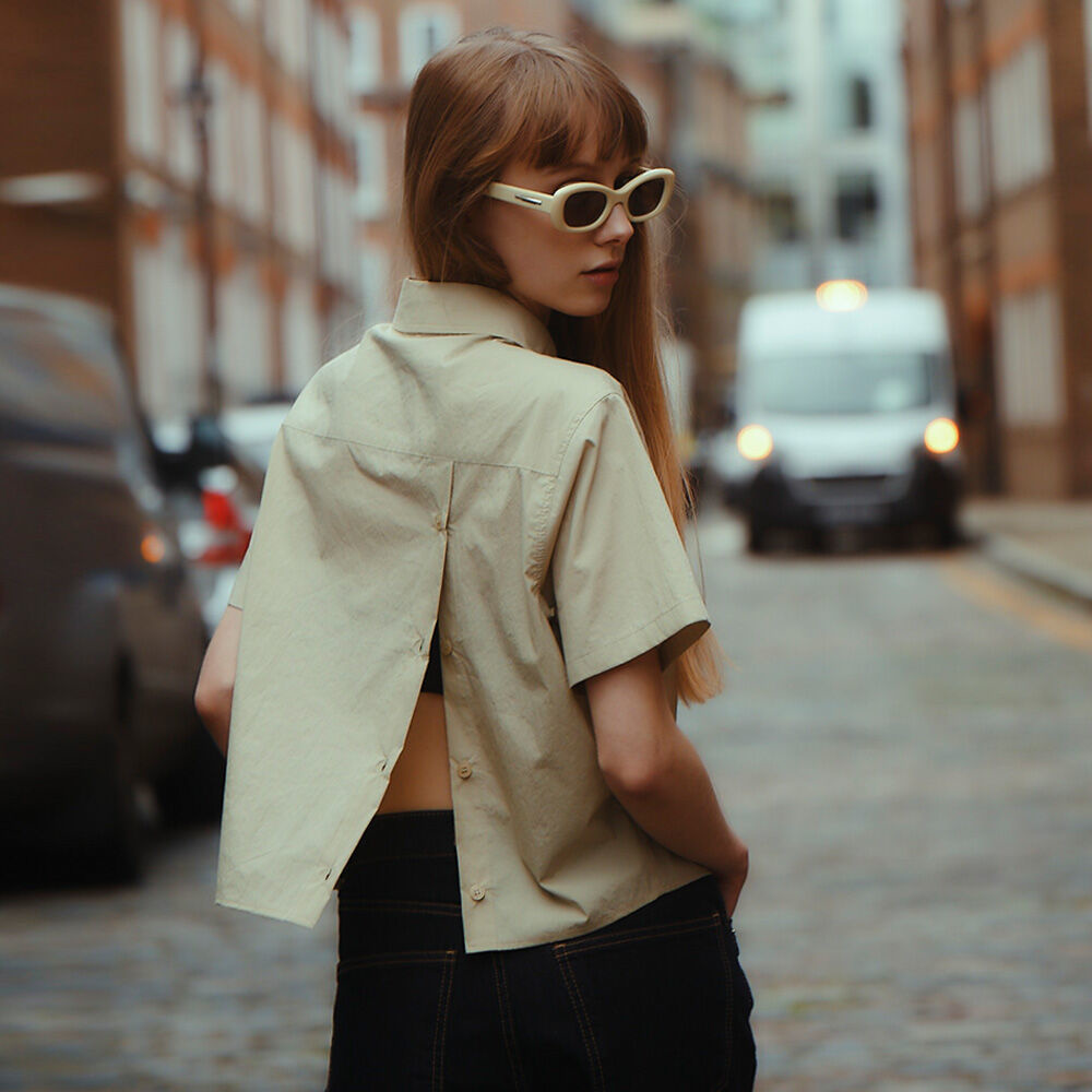 라티젠 LQ BACK SLIT SHIRT (2COLOR) - 위시버킷