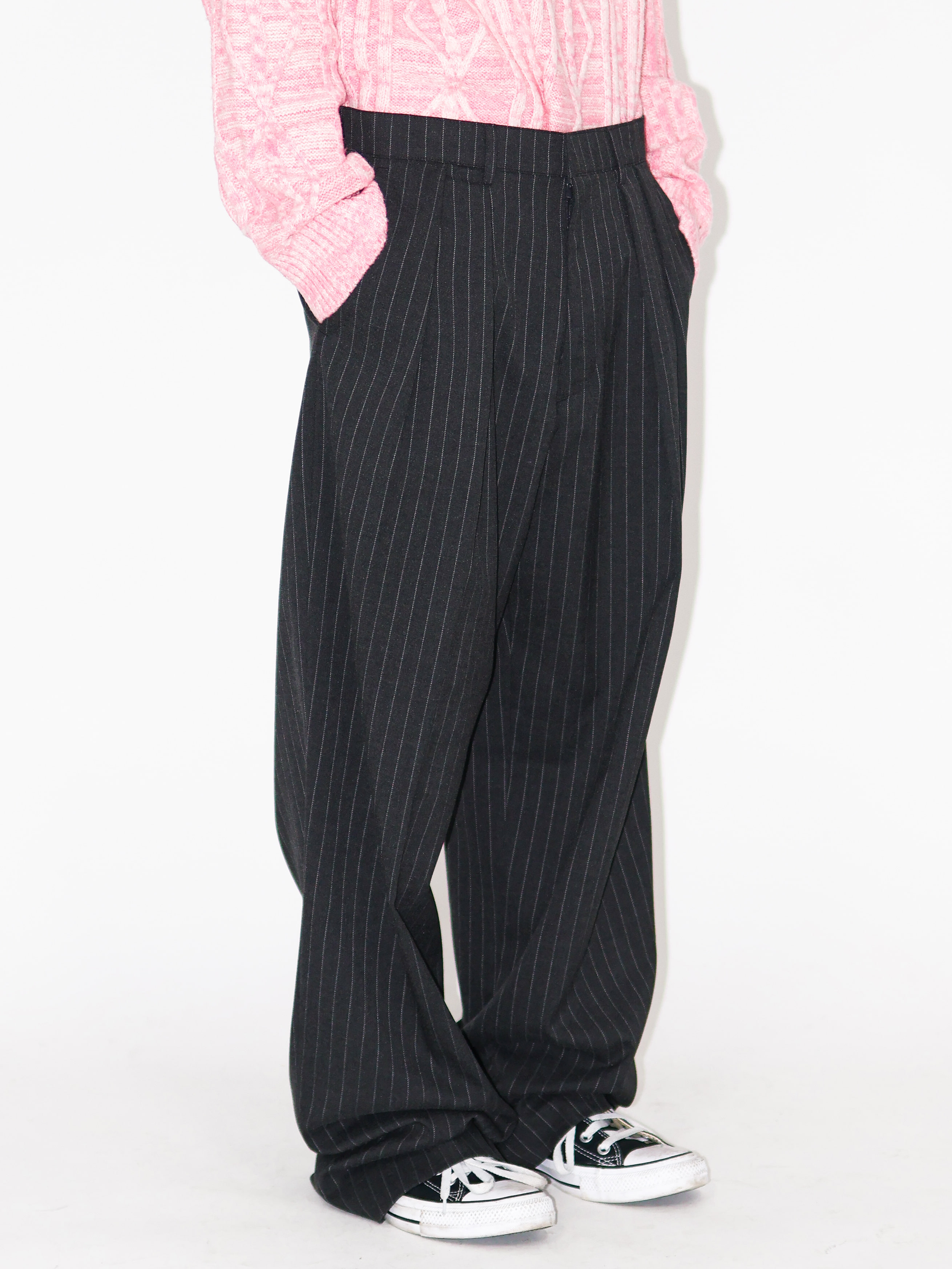 리키 LEEKIE Unisex) Wool Striped Two Tuck Slacks (2 colors) - 위시버킷