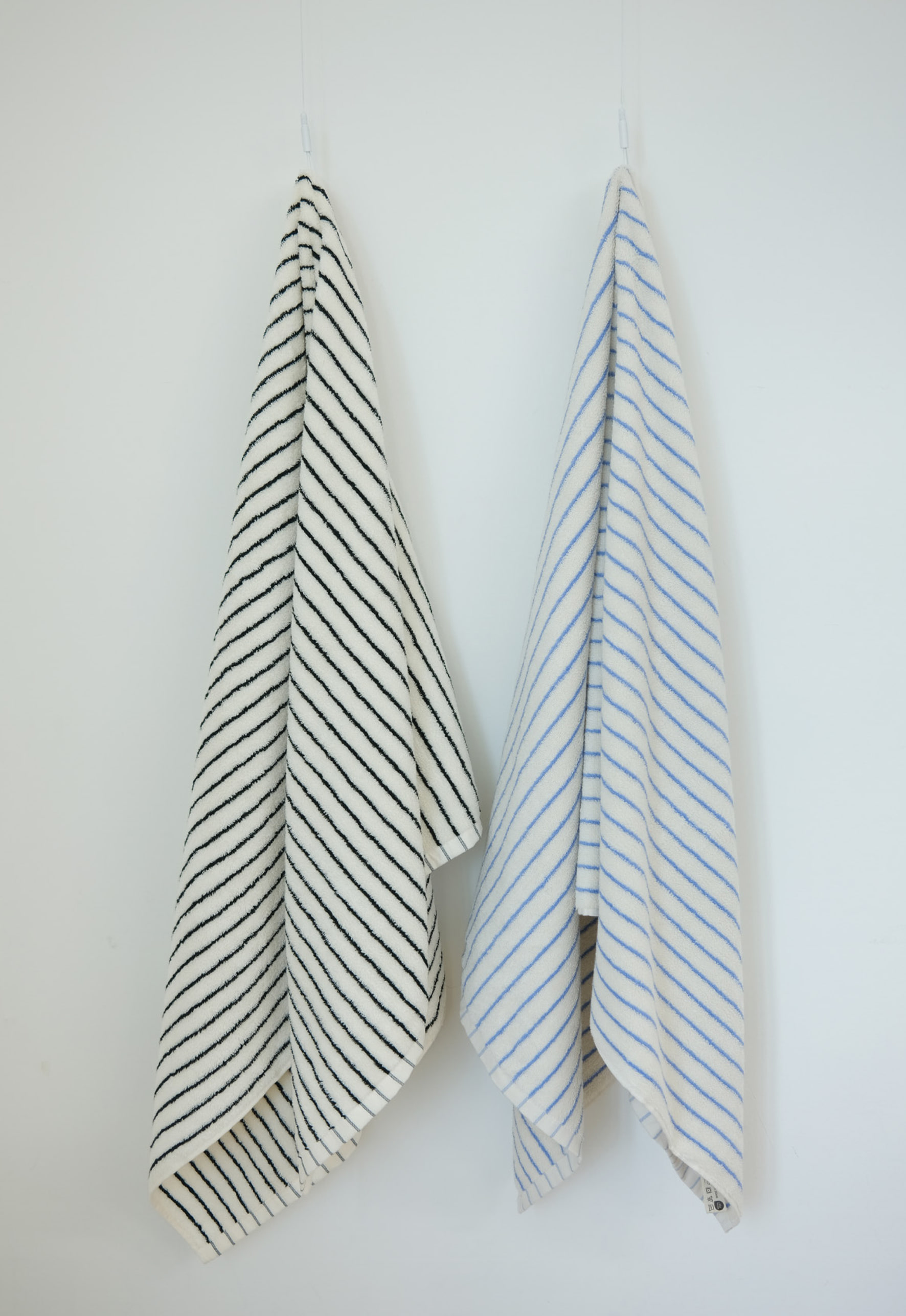 더버터크림 Stripe beach towel (2col) - 위시버킷