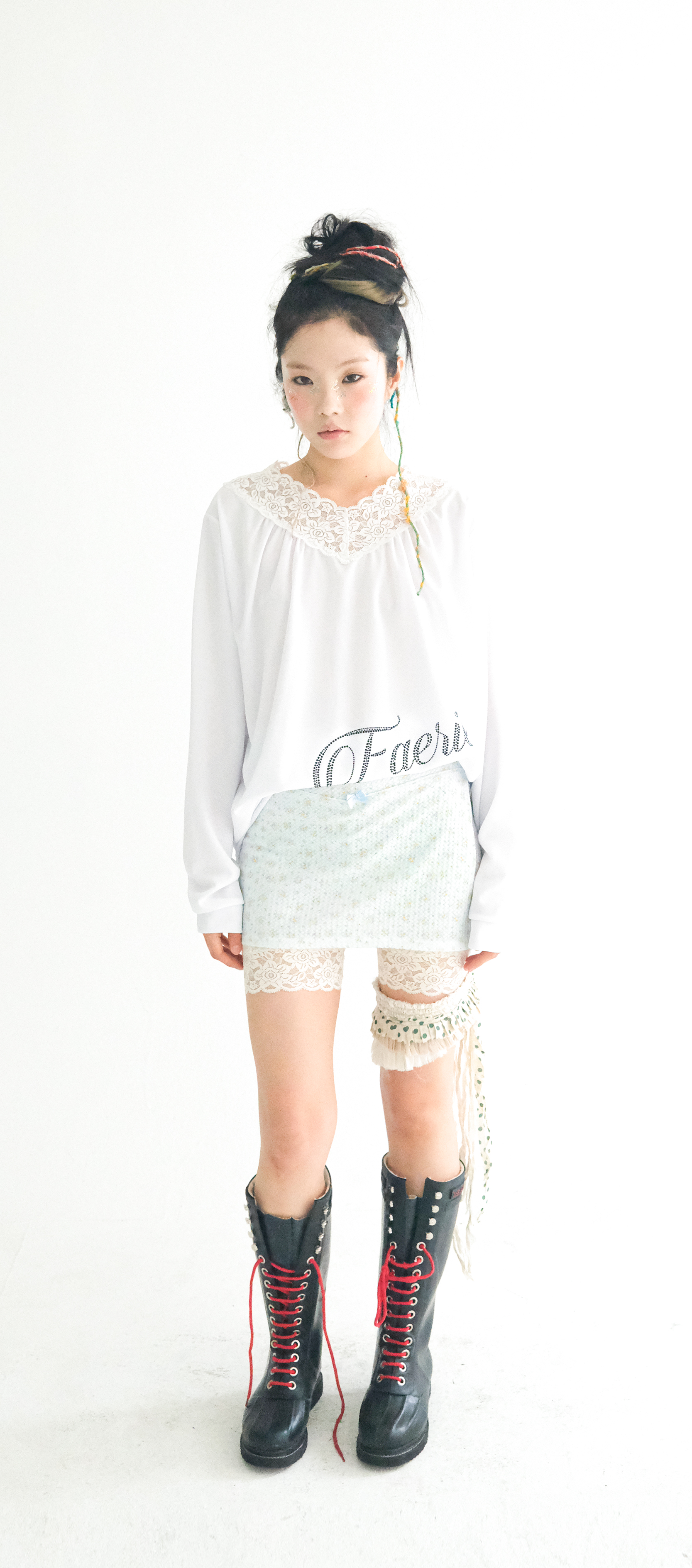 페어리 FA.ER.IE [fa.er.ie] lace V neck shirring top (white) - 위시버킷