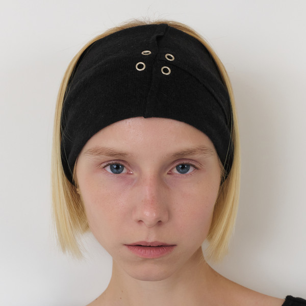 실롯 SIGNATURE EYELET ANGORA HAIR BAND (BLACK) - 위시버킷