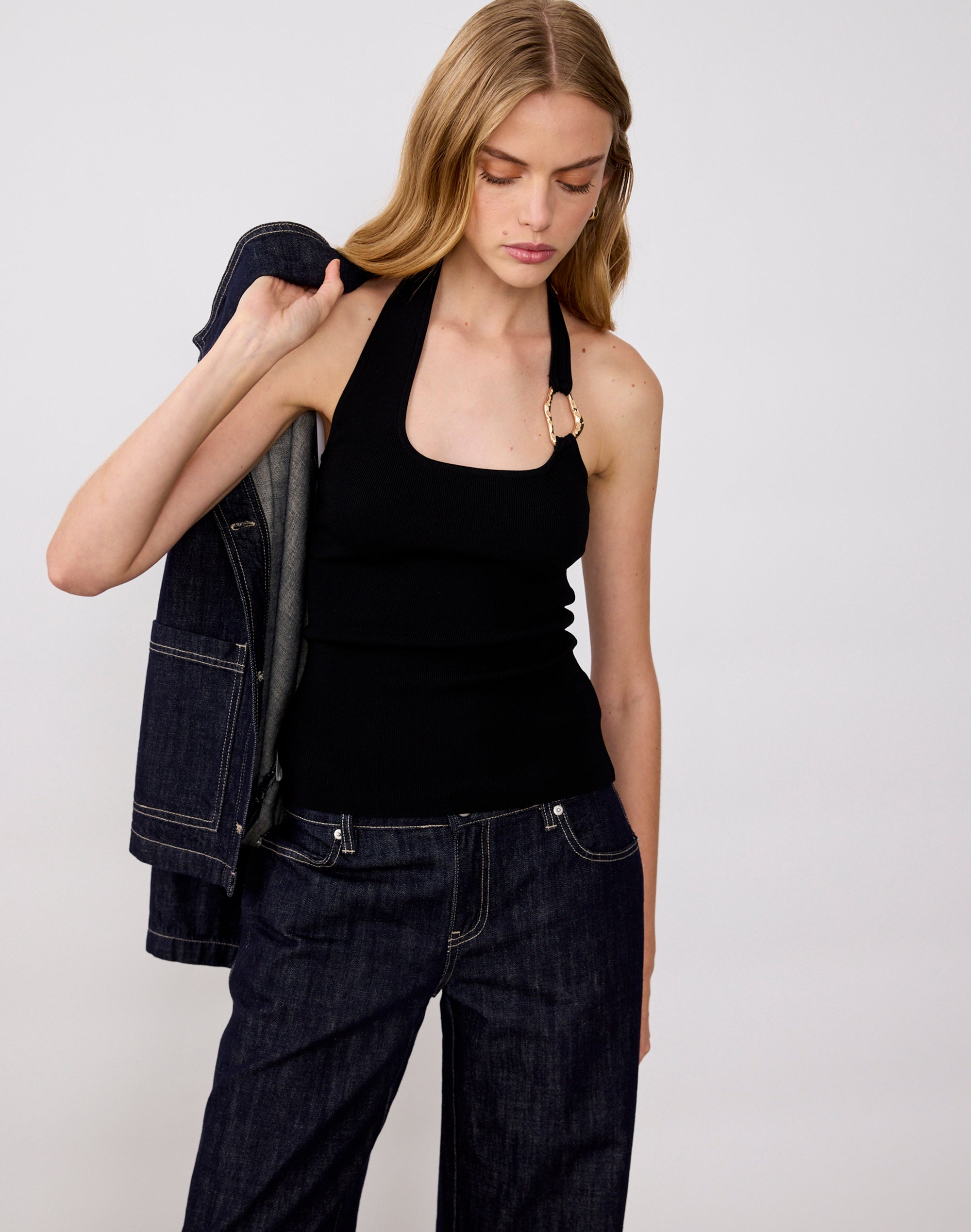 GLASSONS Detail Halter Knit Top - 위시버킷