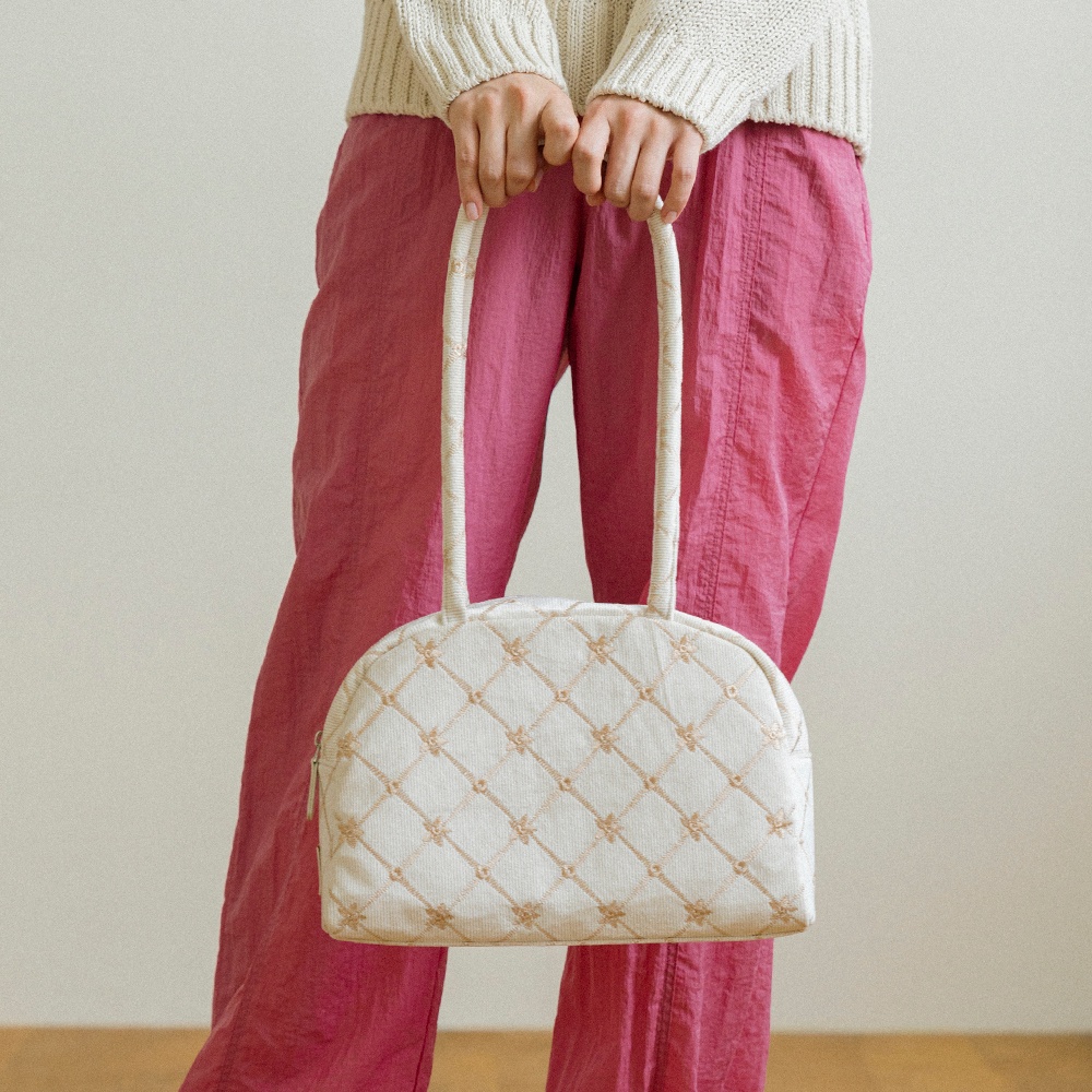 볼삭 plummy bag _ Andrea white - 위시버킷