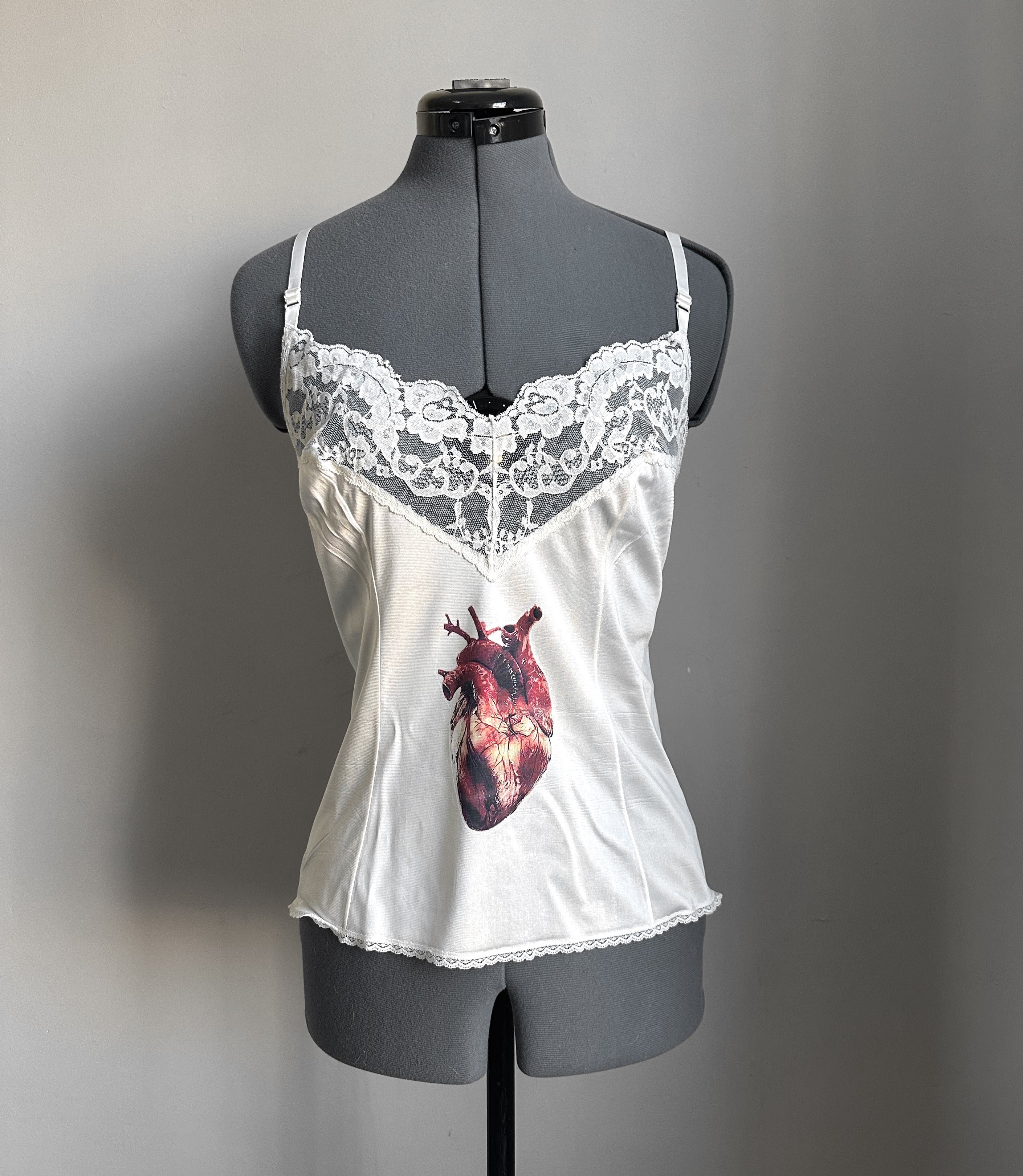 AMOTHAPPAREL heart cami (L) - 위시버킷