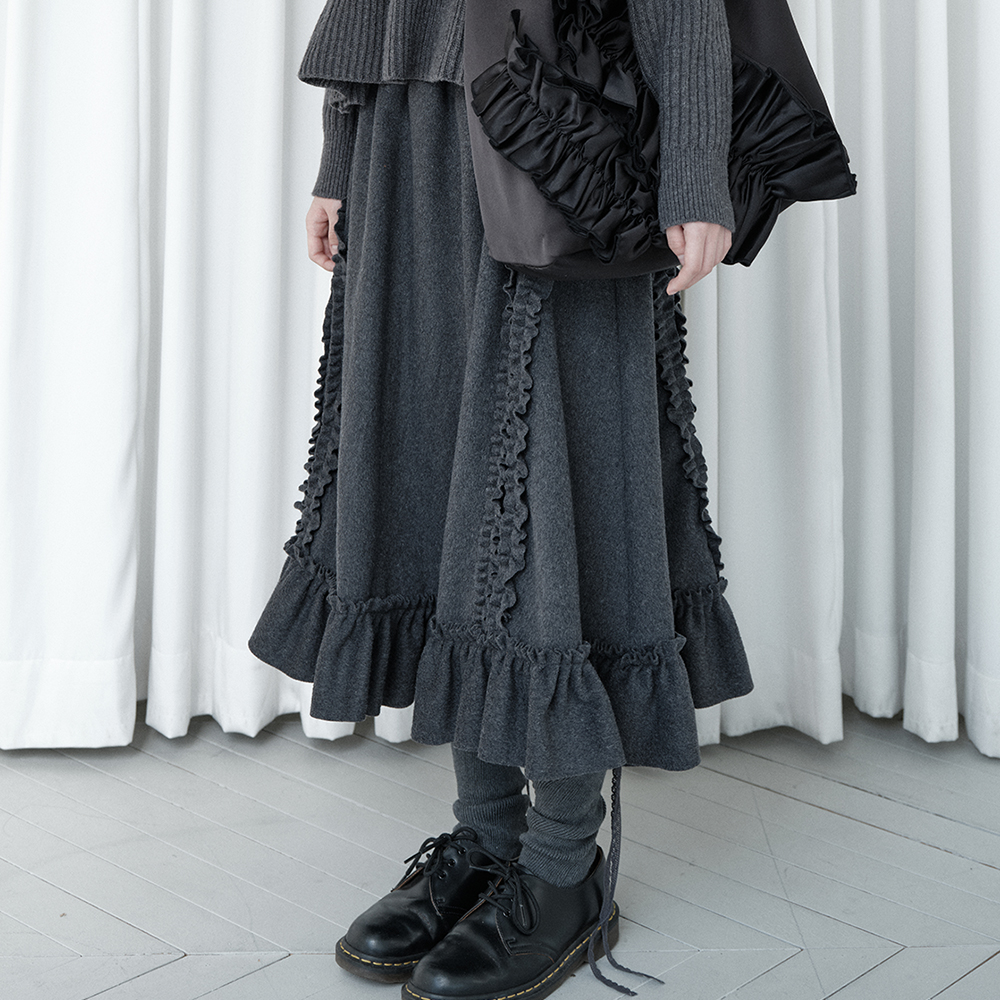 생긴스튜디오 RUFFLE WOOL SKIRT - CHARCOAL (3차 재입고) - 위시버킷