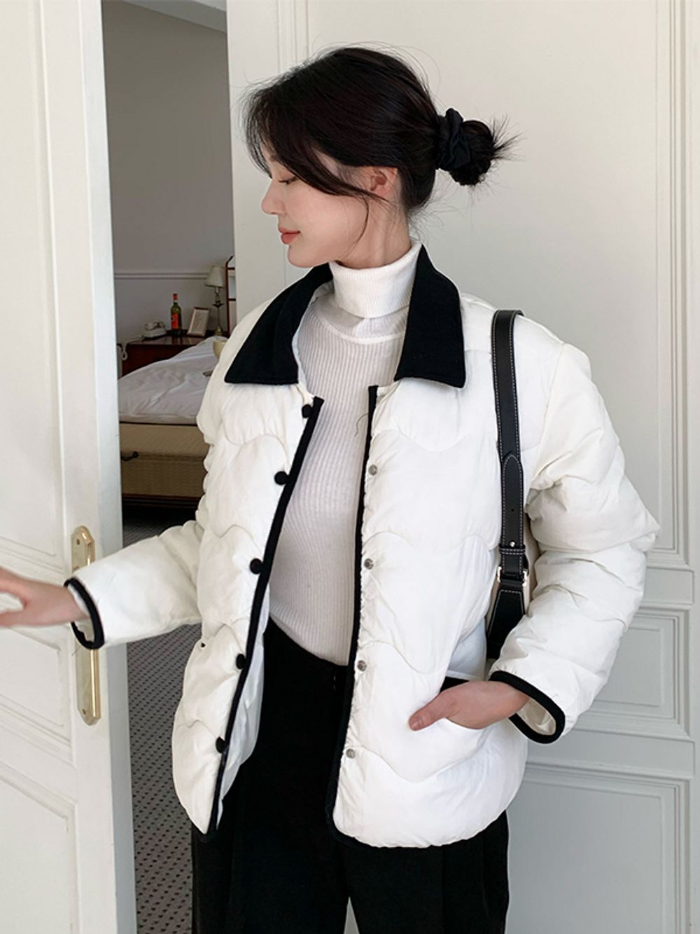 루미에르 따뜻함 더하기🔥 카라 퀄팅 패딩 퀄팅패딩 누빔패딩 경량패딩 숏패딩 오버핏패딩 롱패딩 배색패딩 벨트패딩 깔깔이 빅사이즈 크롭패딩 조끼 베스트 조끼패딩 패딩조끼