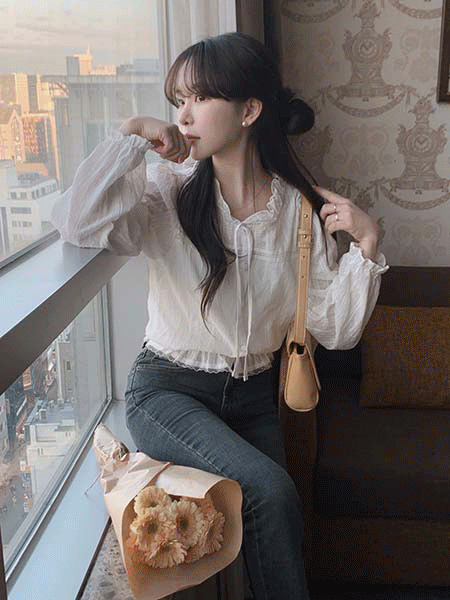 어베러데이 [MD추천] 시아 레이스 셔링 블라우스 - 2C - 위시버킷