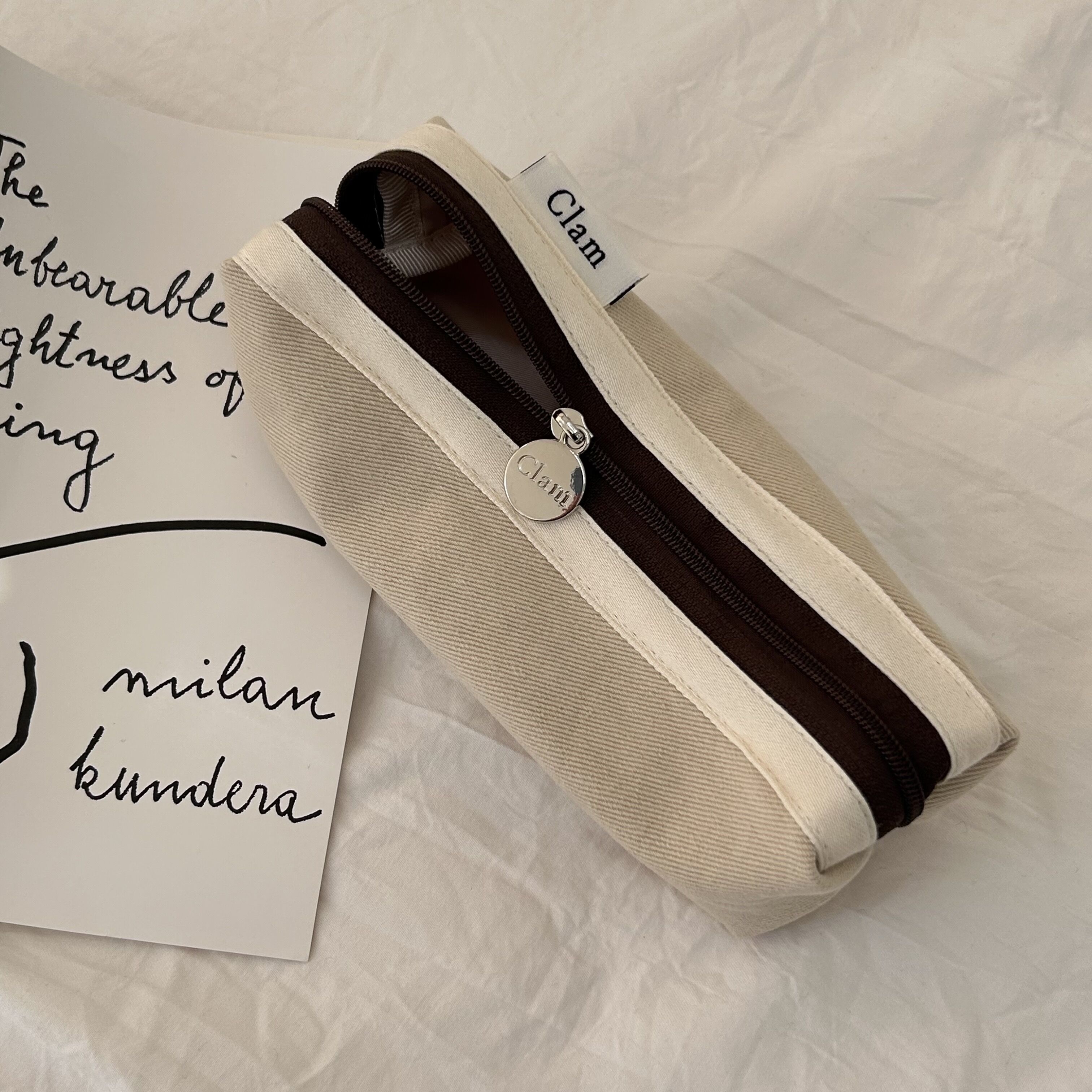클램 Clam round pencilcase _ Ang butter - 위시버킷
