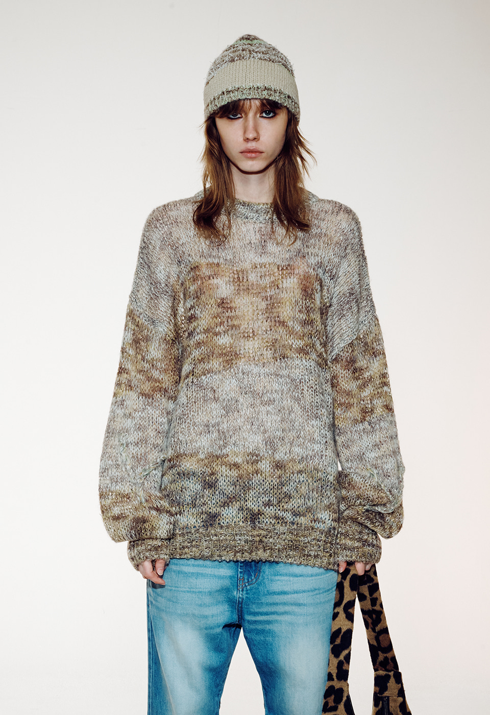 더오픈프로덕트 YY SHIMMER PULLOVER, BEIGE - 위시버킷