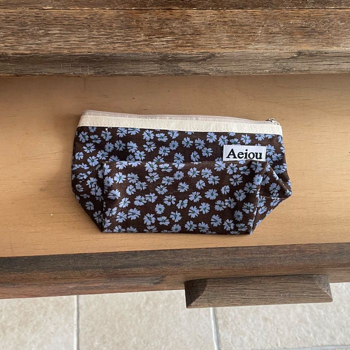 아에이오우 Aeiou Basic Pouch (L size) Blue Flower and Brown Corduroy - 위시버킷