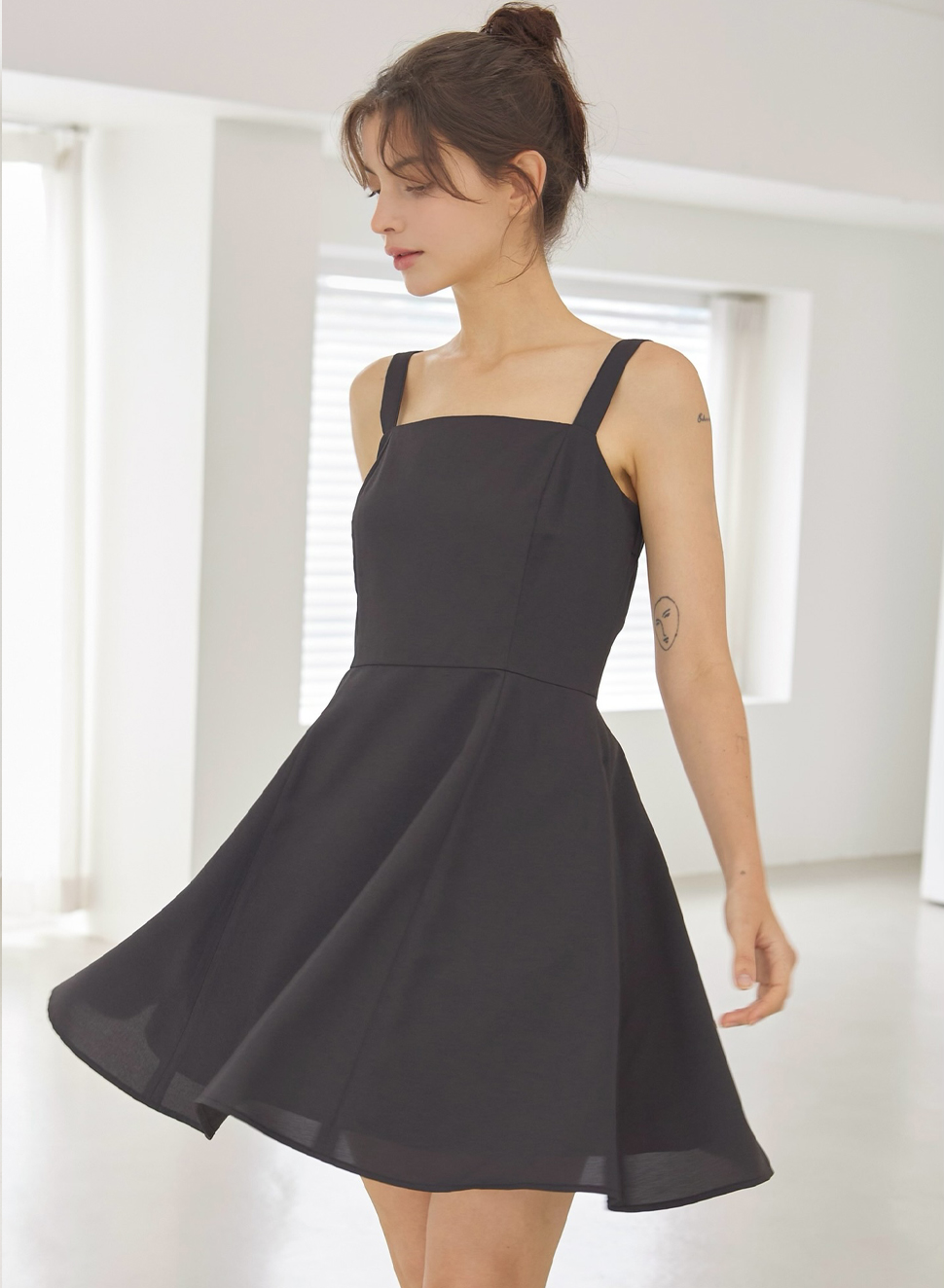 르메띠에 callyne dress (steinway black) - 위시버킷