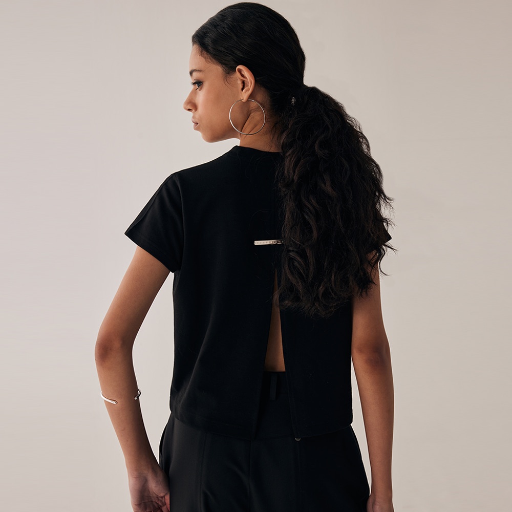 트리밍버드 Logo Slit Crop T-Shirts [ Black ] - 위시버킷