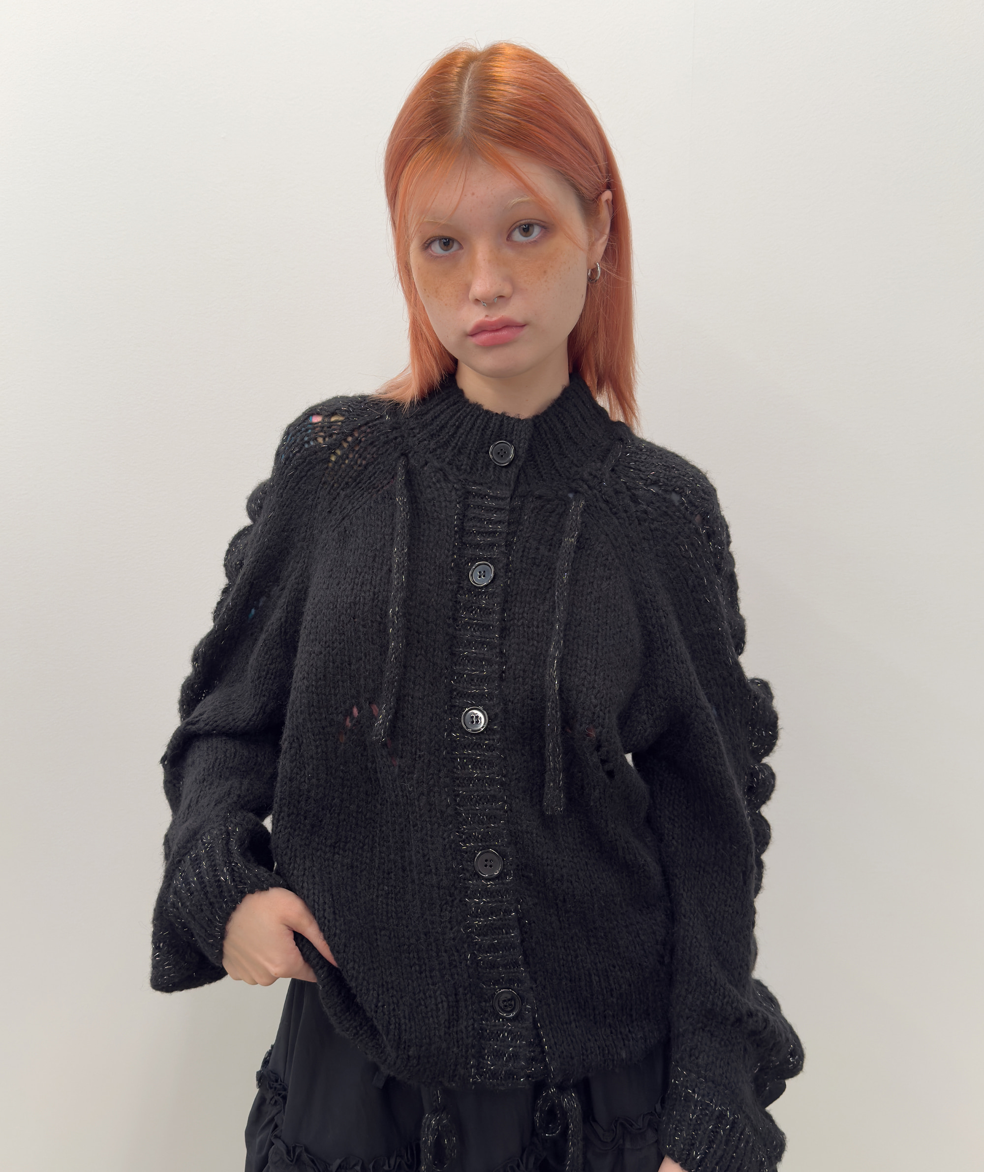 타입서비스 [9/24 예약발송] Glittered Knit Strap Cardigan [Black] - 위시버킷
