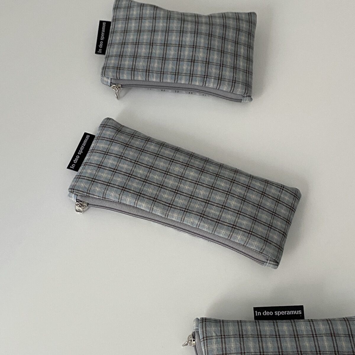 인데오스페라무스 블루그레이 체크 필통(Blue gray check pencil case) - 위시버킷
