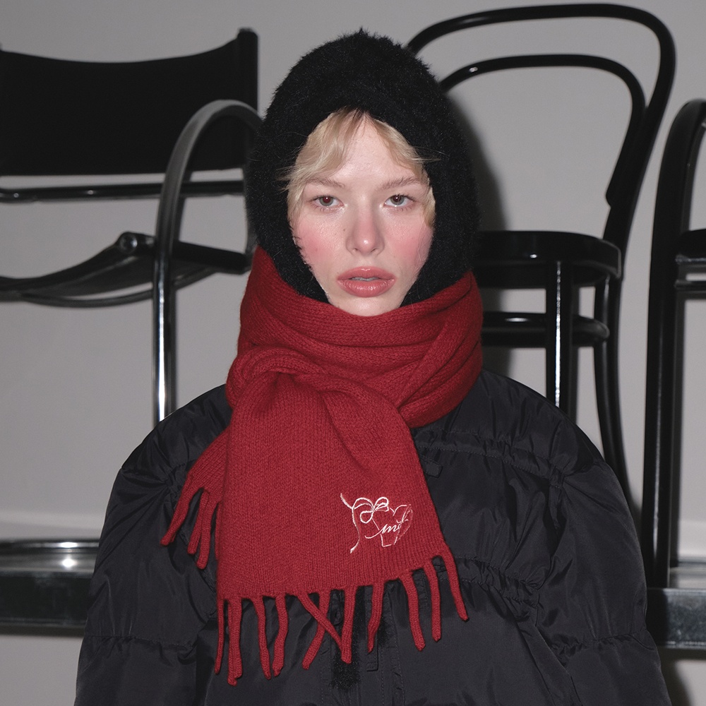 마가린핑거스 HEART EMBROIDERY WOOL MUFFLER (RED) - 위시버킷