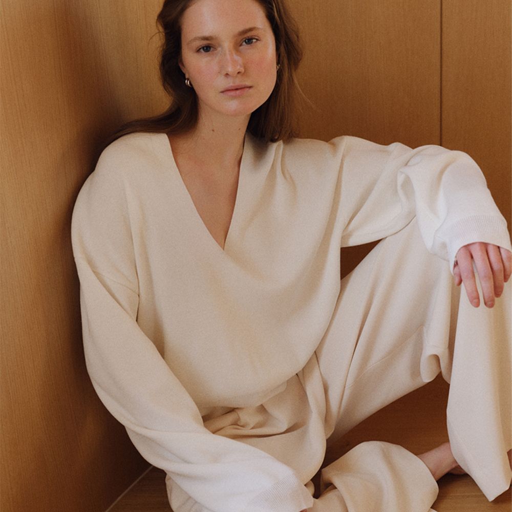 킨더살몬 Anthe V-neck Knit Off-White - 위시버킷