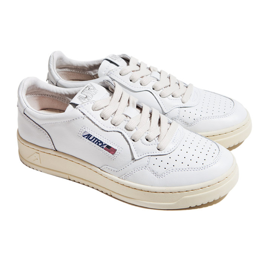 오트리 오트리 당일발송 22FW 메달리스트 화이트탭 스니커즈 W AULW LL15 - 위시버킷