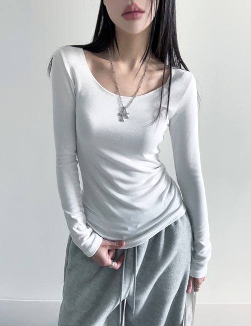 로웨어 tension deep round neck tee - 위시버킷