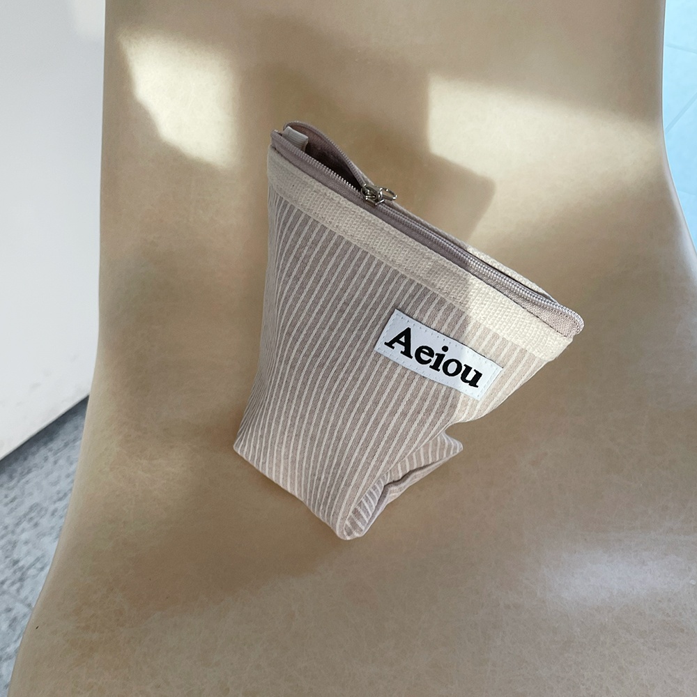 아에이오우 [29CM단독] Aeiou Basic Pouch (M size) Stripe Organic Beige - 위시버킷