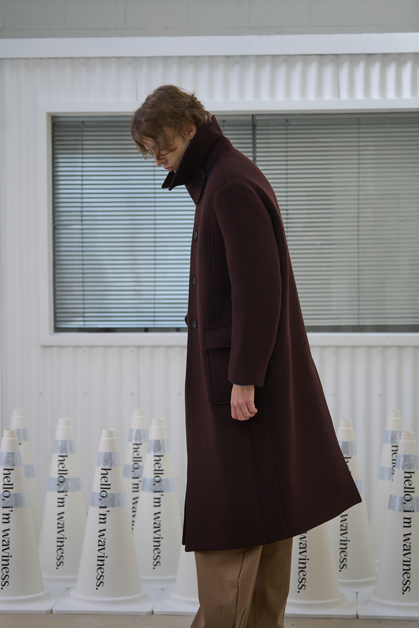 웨이비니스 Hidden Collar Balmacaan Coat - Evening burgundy - 위시버킷
