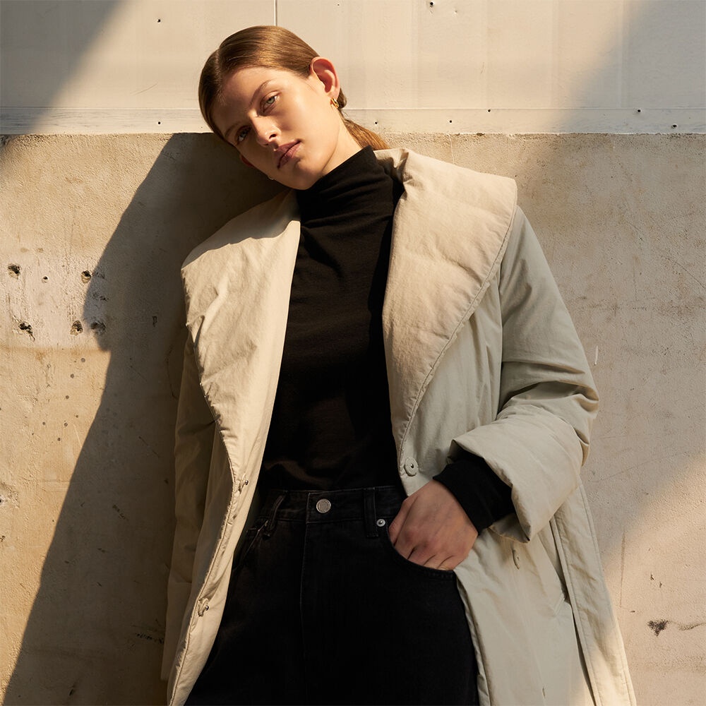콤스튜디오 CO SHAWL COLLAR DUCK DOWN PADDING_LIGHT KHAKI - 위시버킷