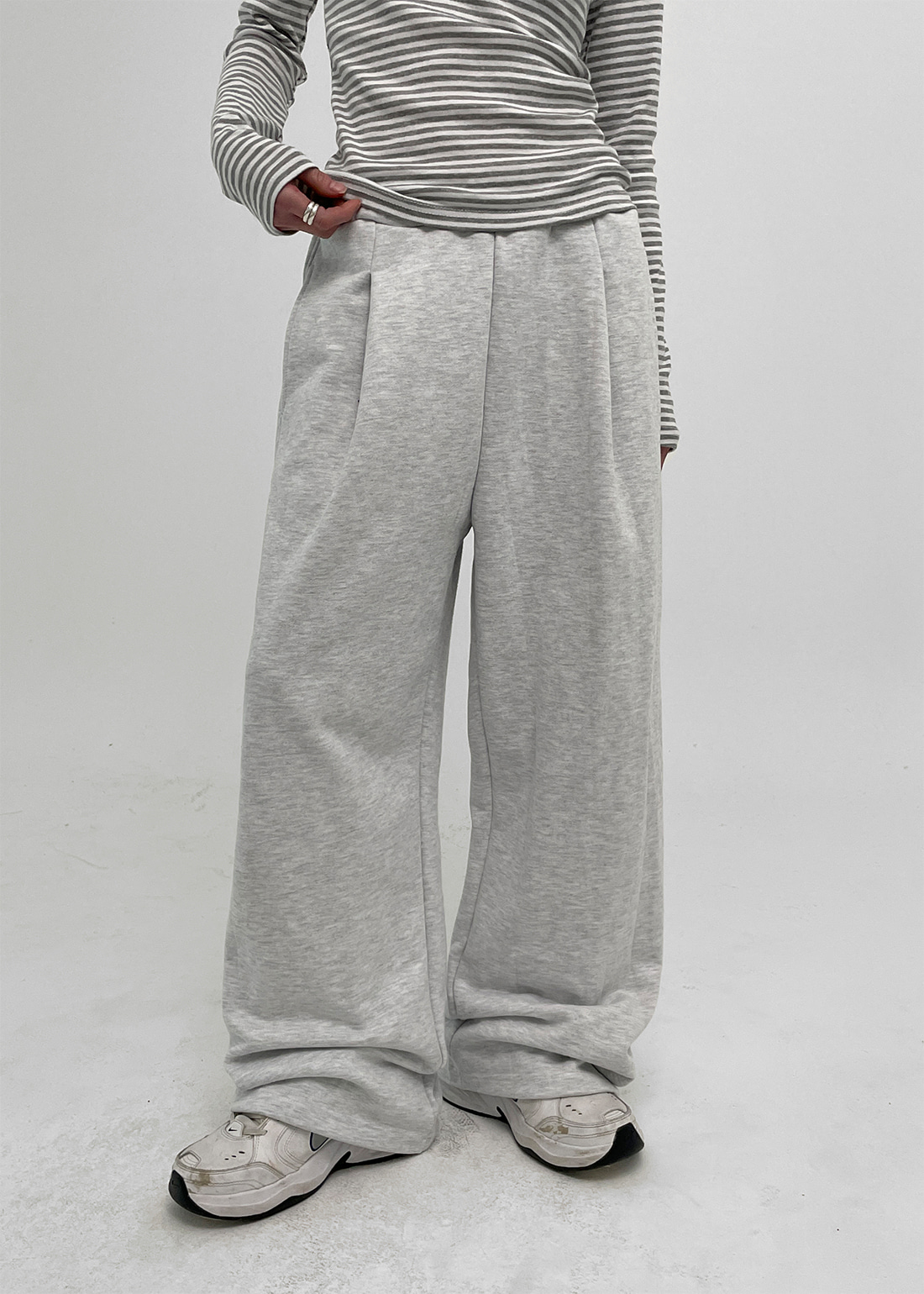 블랙업 [MADE] Riore One-tuck Banding Pants 2TYPE - 위시버킷