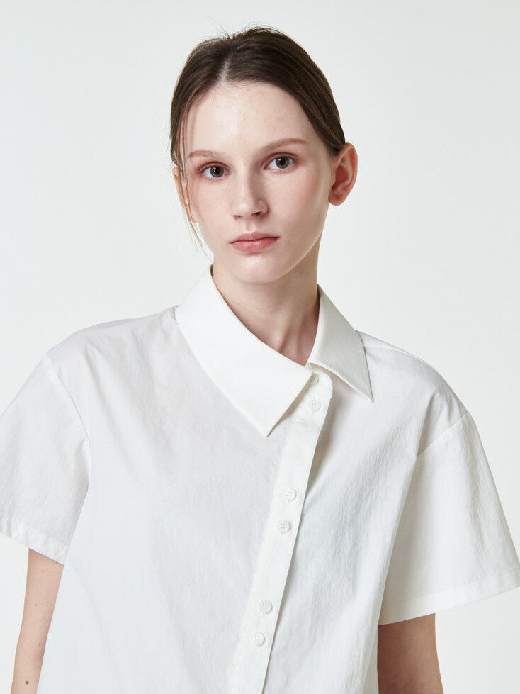 아코크 Diagonal Button Shirt_White - 위시버킷