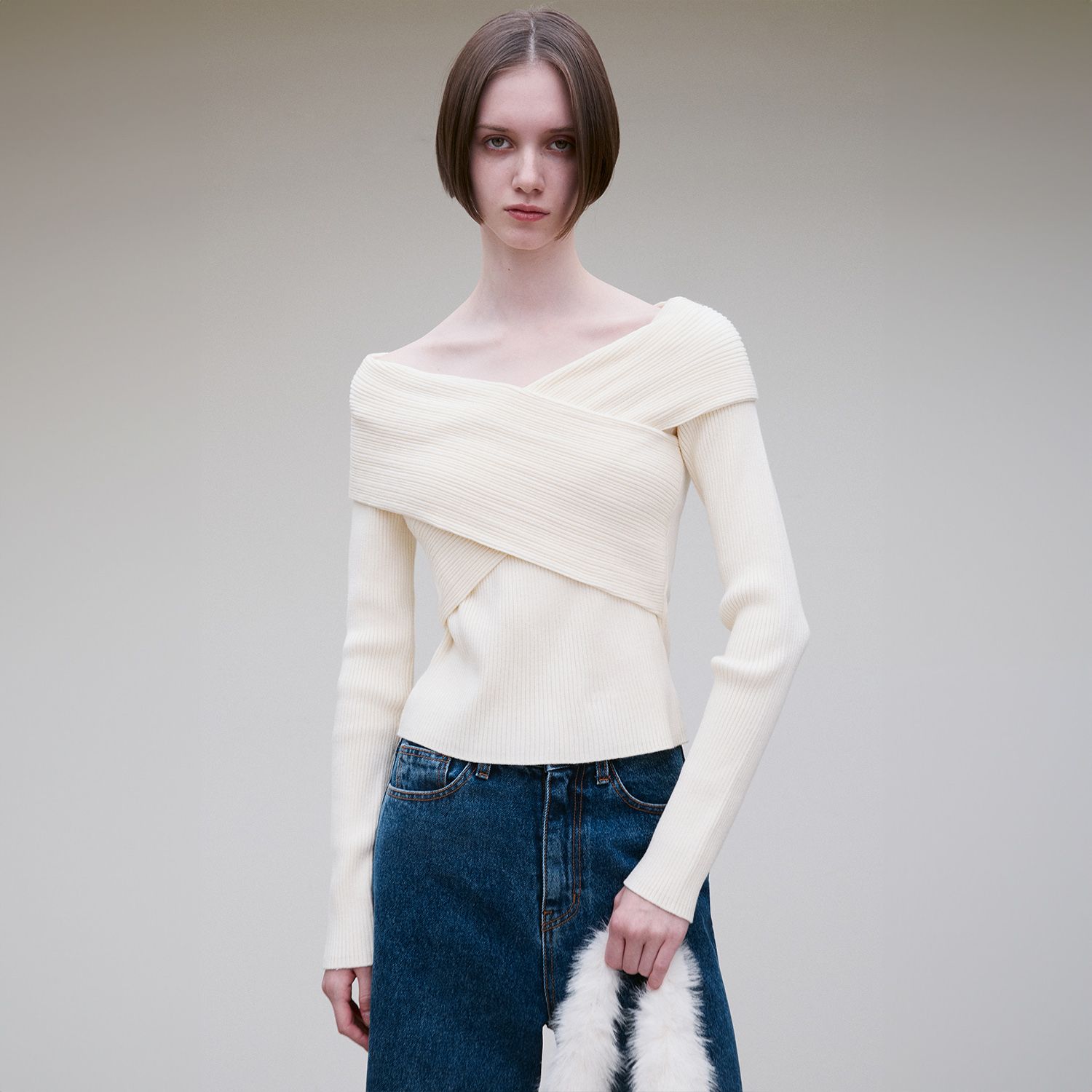 리이 OFF-SHOULDER CROSS RIBBED TOP BUTTER - 위시버킷