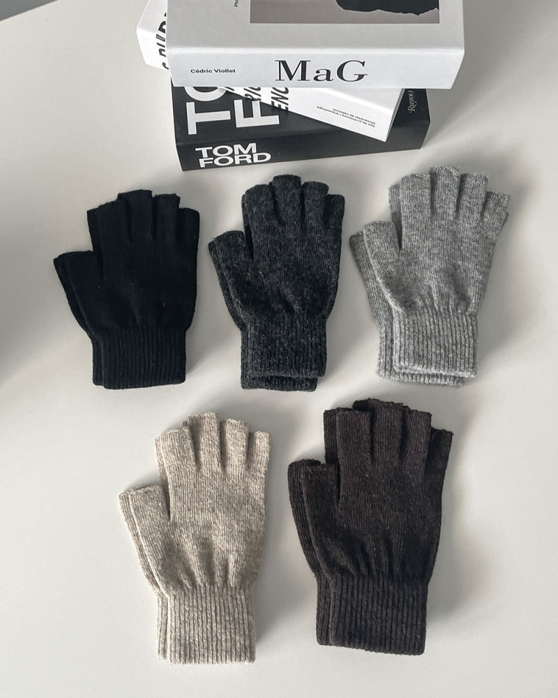 어뮤즈링 [1+1] 5color 하프 스마트 글러브 반장갑 손가락 워머 장갑 - 위시버킷