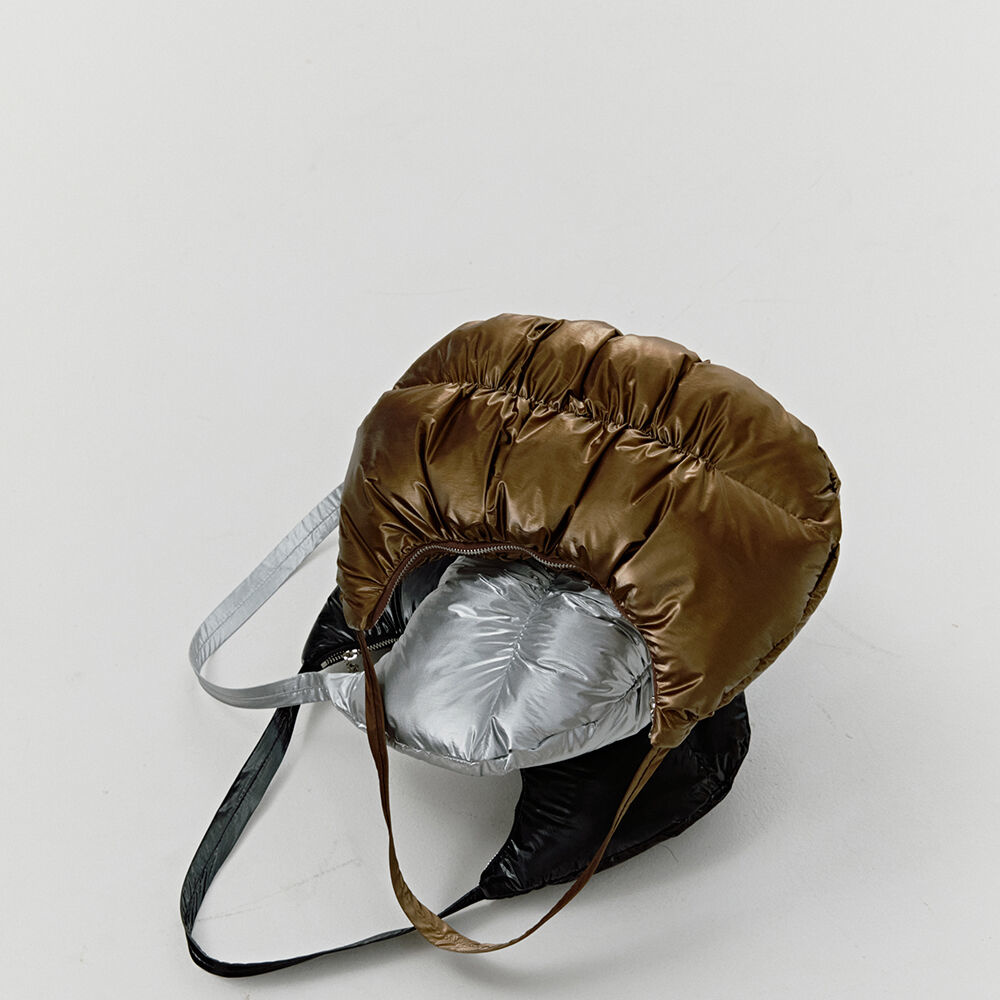 소프트서울 BREAD PADDING BAG [BROWN] - 위시버킷