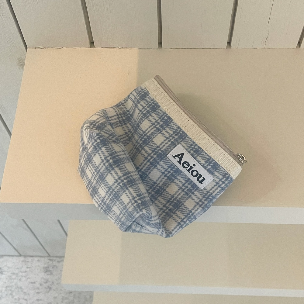 아에이오우 Aeiou Basic Pouch (M size) Blanket Blue Check - 위시버킷