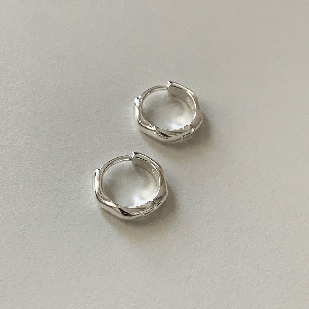 소플로라 실버 925 14K 미니 웨이브 원터치 물결 링 귀걸이 - 위시버킷