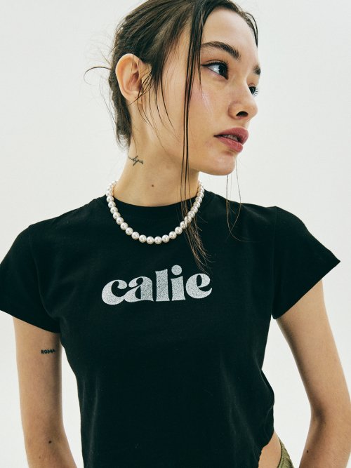 에즈이프캘리 CALIE BASIC LOGO SLIMFIT TSHIRT BLACK - 위시버킷