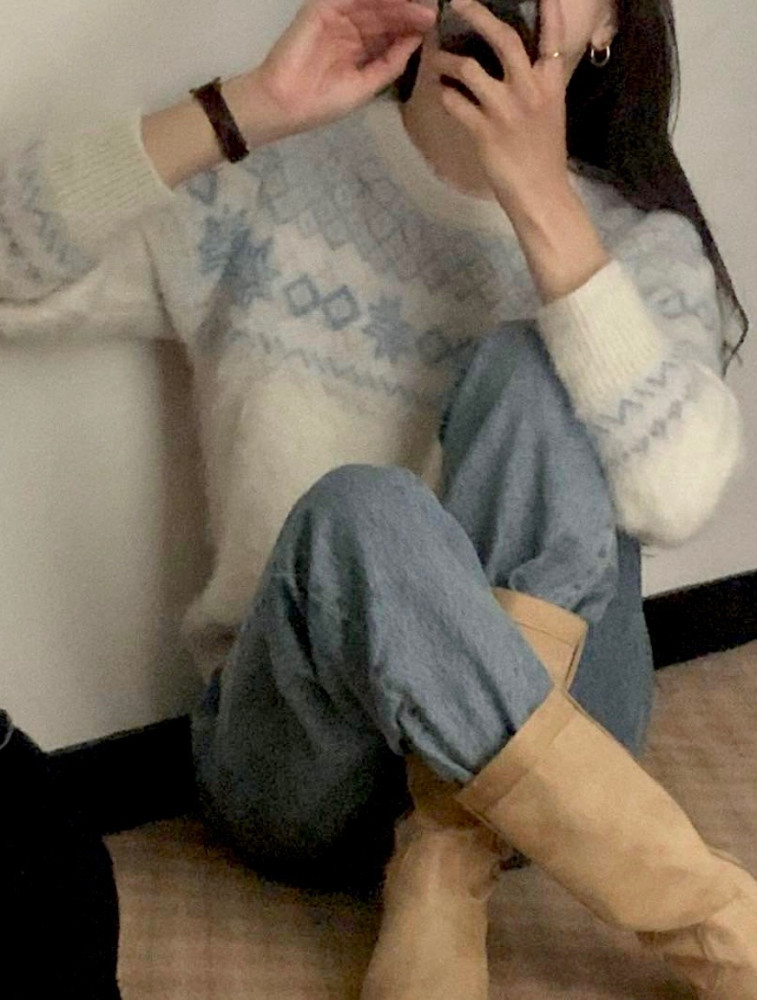 하우유 버베인 올슨 빈티지 자가드 니트 울 긴팔 라운드 눈꽃 nt (3col) - 위시버킷