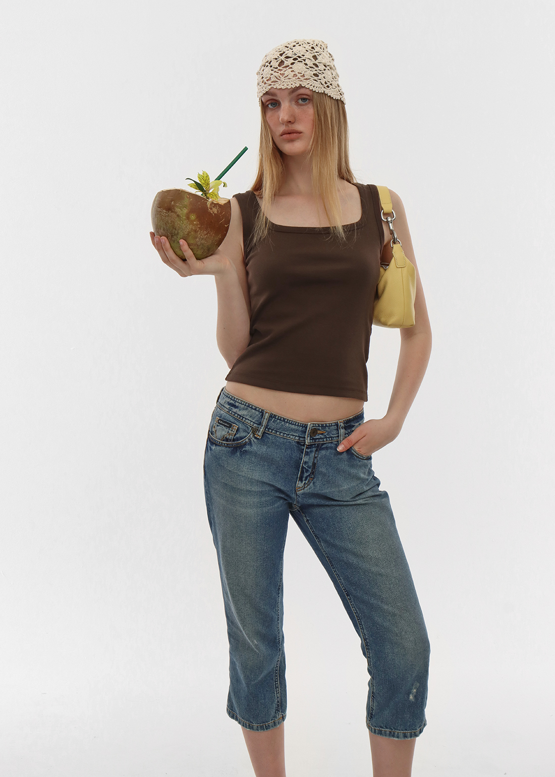 블랙업 블랙업 [B-BASIC] 스탠다드 와이드 스퀘어넥 나시 (2SIZE) - 위시버킷