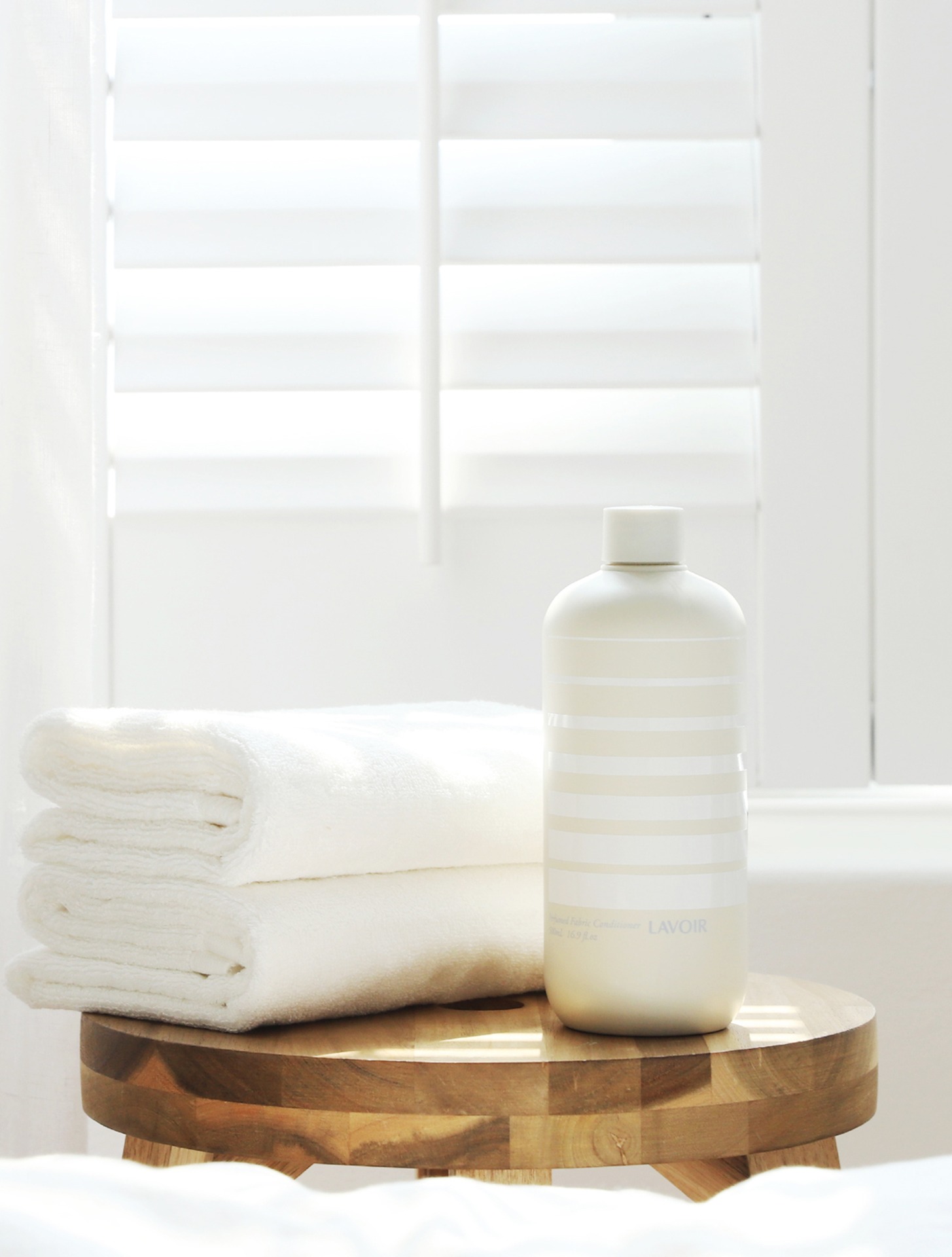 라브아 [Lavoir] PERFUMED FABRIC CONDITIONER (WHITE MUSK&AMBER) 500ml - 위시버킷