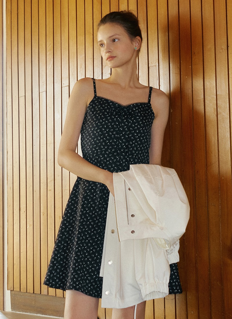 리올그 GENA FLOWER LACE SLEEVELESS MINI OPS BLACK - 위시버킷