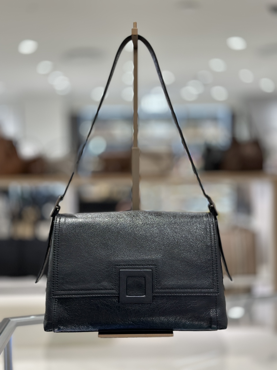 루즈앤라운지 [루즈앤라운지] 카프리 플랩 M 숄더백 RA2D3ABG136K BK - 위시버킷