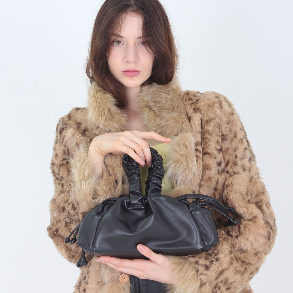 오타이 Side pocket hand bag [Black] - 위시버킷