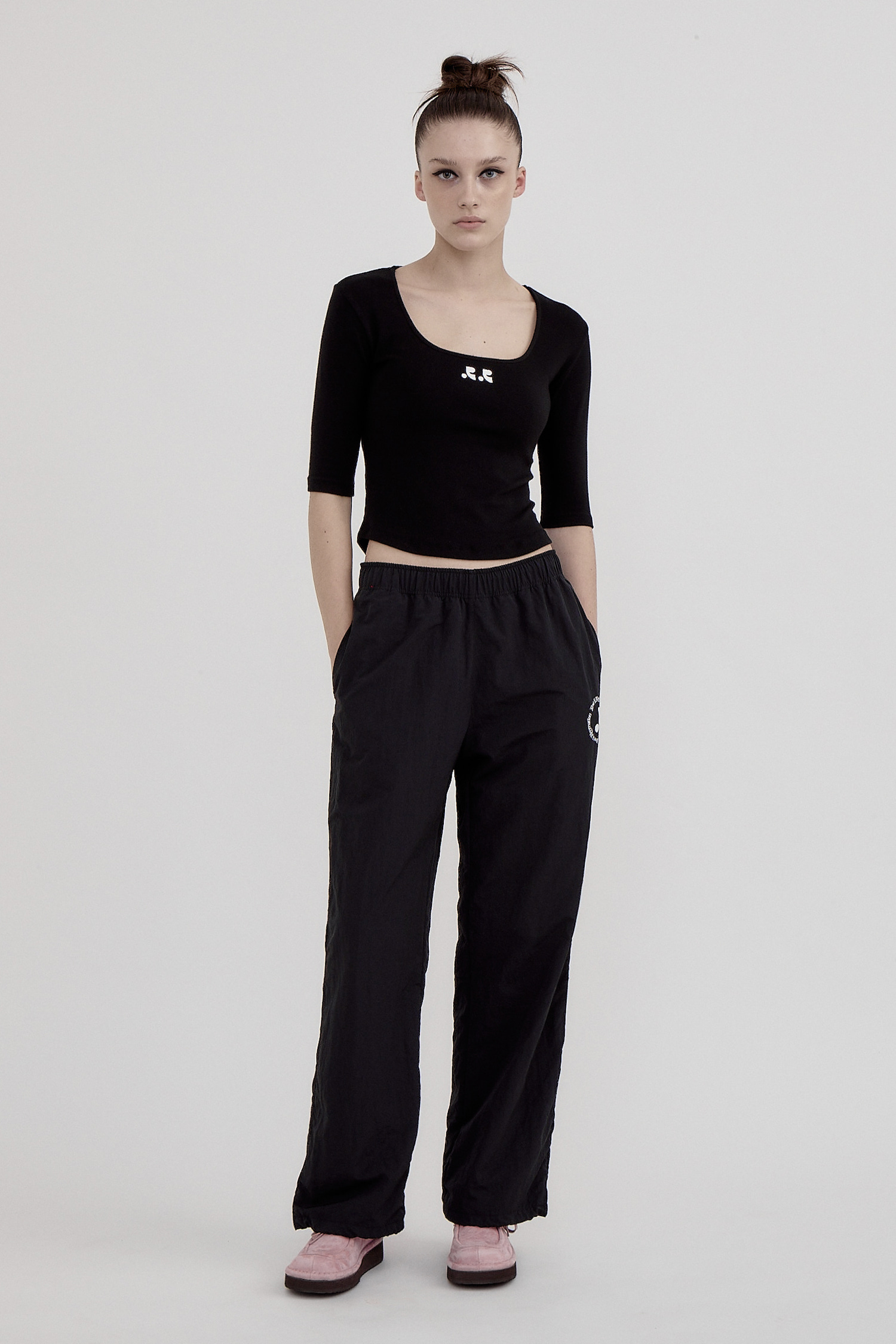 레스트앤레크리에이션 RR NYLON JOGGER PANTS - BLACK - 위시버킷