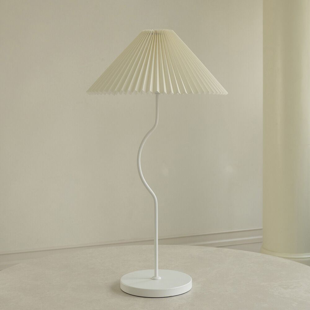 에프에프 컬렉티브 Pleated Medium Stand Lamp White - 위시버킷