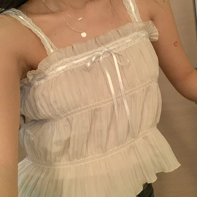 아쿠비클럽 [ACUBI CLUB] smock ribbon lace top (beige) - 위시버킷