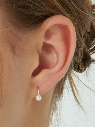 티오유 TS058 [Silver925] Mini pearl one touch earrings - 위시버킷