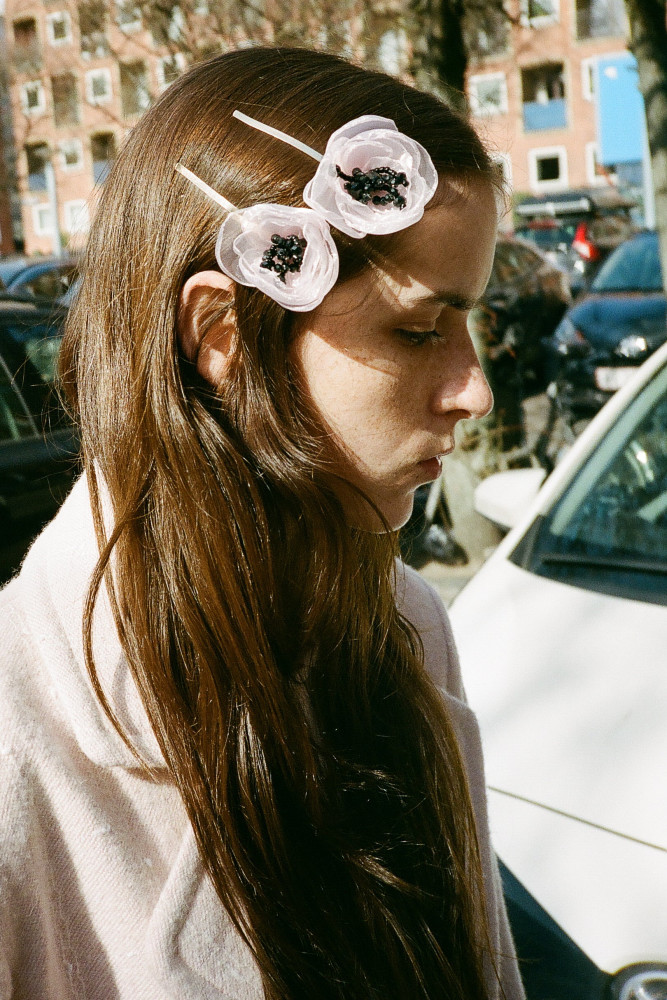 카로에디션 CARO EDITION (5컬러) 카로 에디션 파피 바비 플라워 헤어핀 Poppy Bobby Pin - 위시버킷