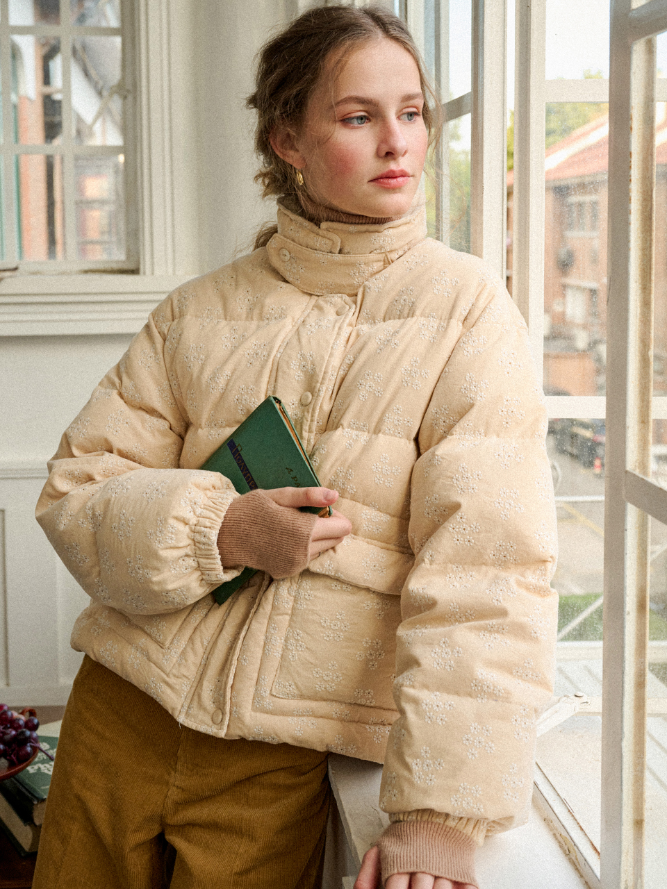 르니나 MELODY embroidery duck down padding_light beige - 위시버킷