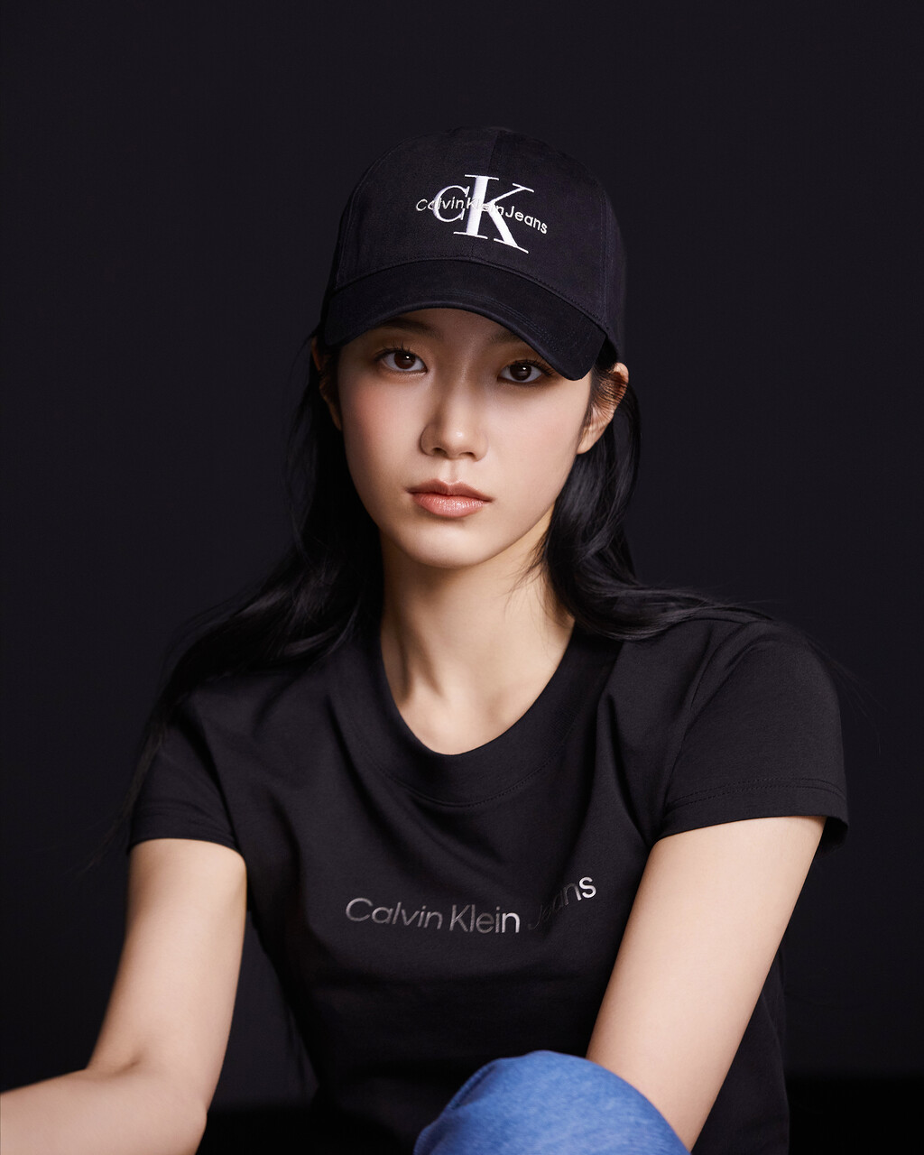 캘빈클라인 진 남녀공용 CKJ 모노그램 엠브로이더리 볼캡 - 위시버킷