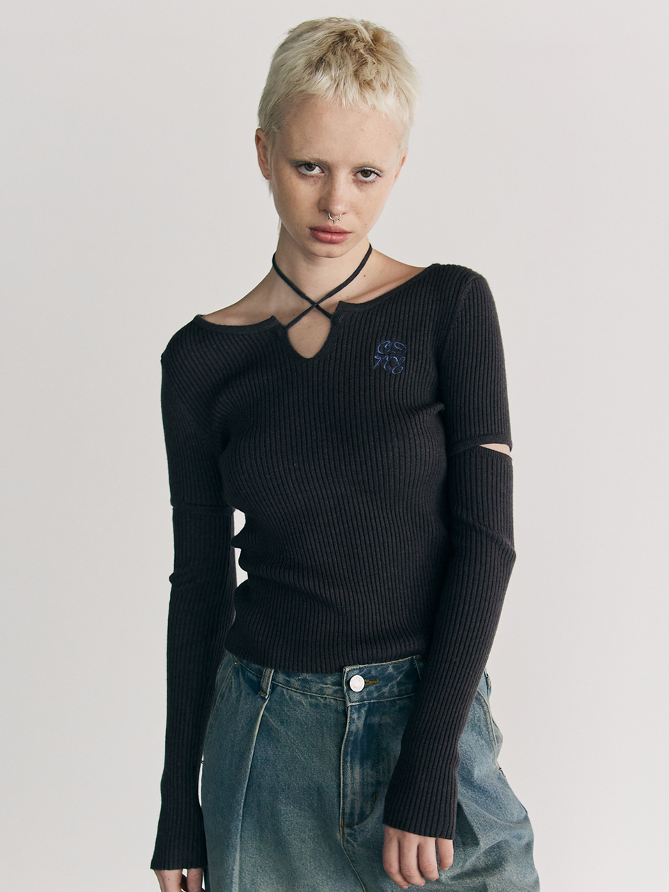 오디너리홀리데이 슬림 슬릿 니트 [DEEP GRAY] - 위시버킷