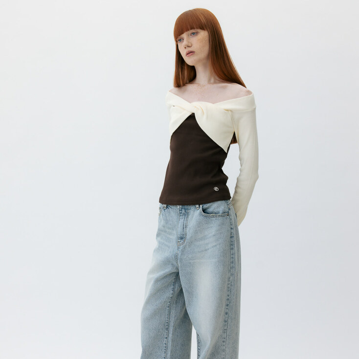 콤스튜디오 CO OFF SHOULDER COLOR MIX JERSEY TOP_BROWN - 위시버킷