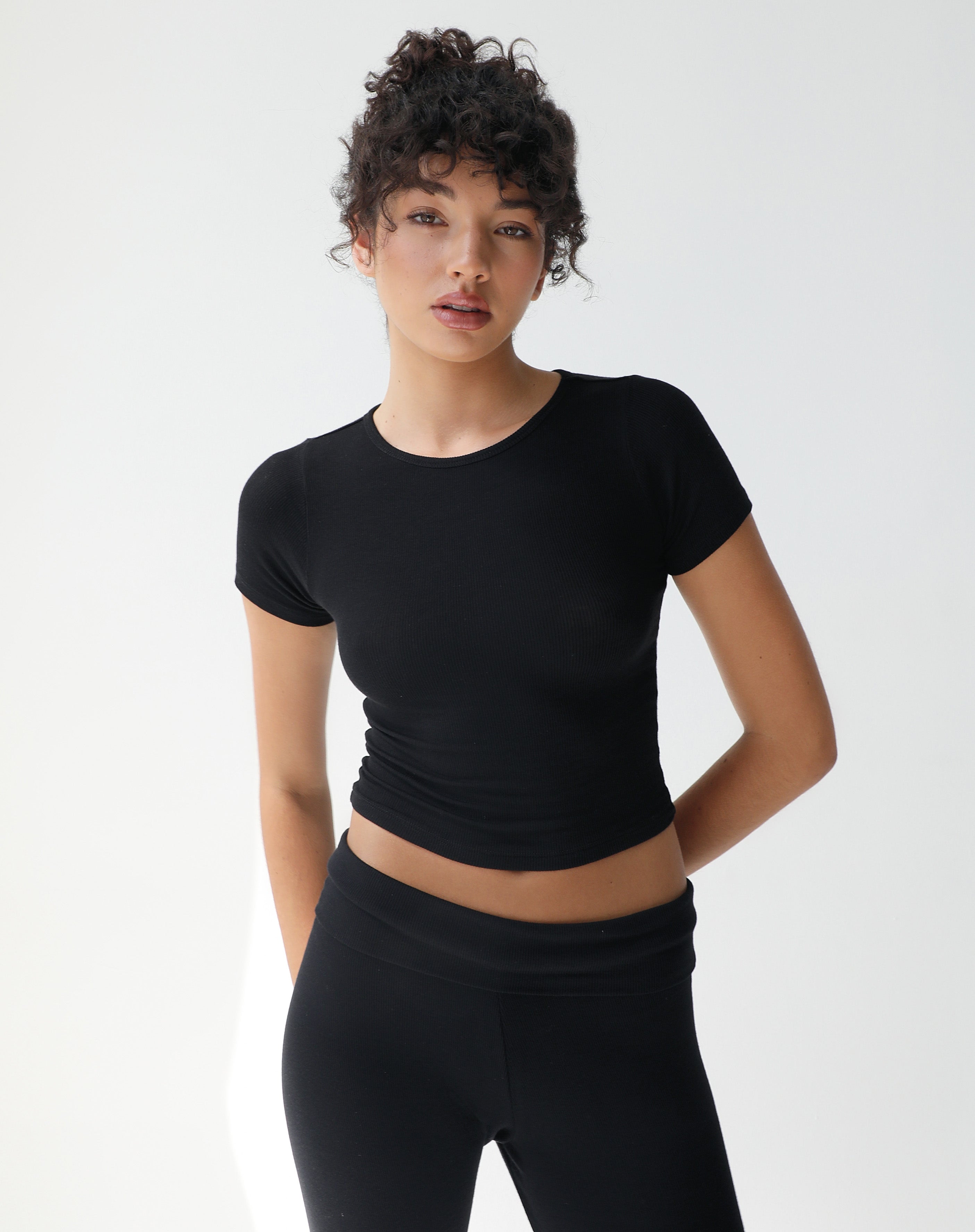 GLASSONS Luxe Lounge Modal Basic Crew Neck Crop Tee - 위시버킷